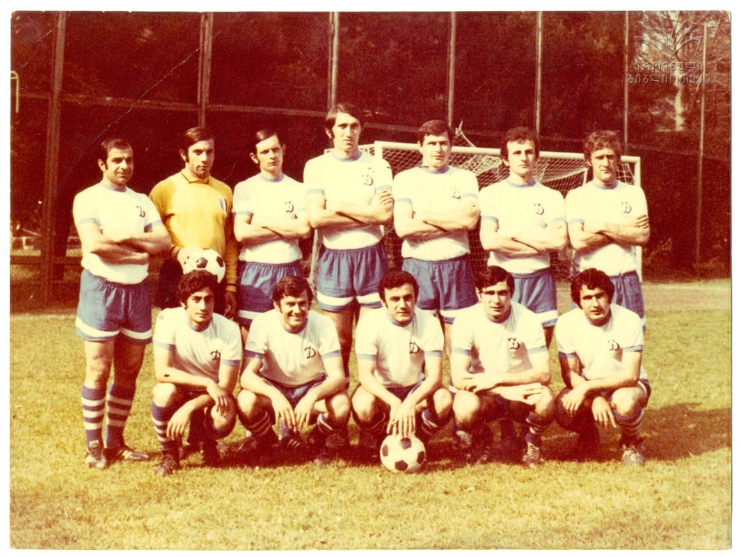 1900 იანი წლების დინამო თბილისის თამაშები სურათებში ტაბულა