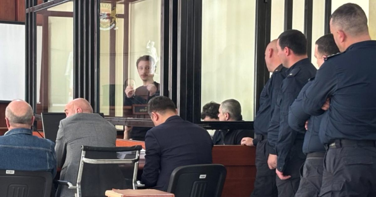 ბათუმის ხელოვნების უნივერსიტეტის დეკანი და 3 სტუდენტი თავისუფალია - ტაბულა